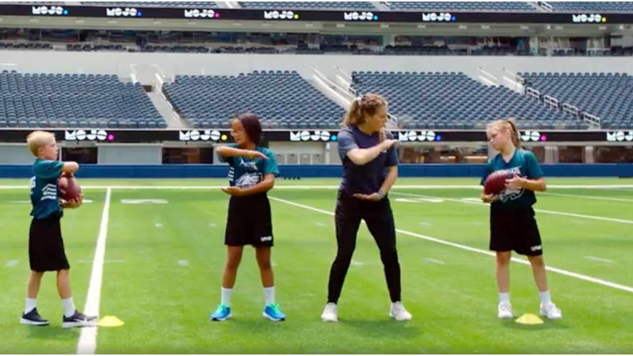 Flag Football 101: How to Do a Handoff | MOJO Sports